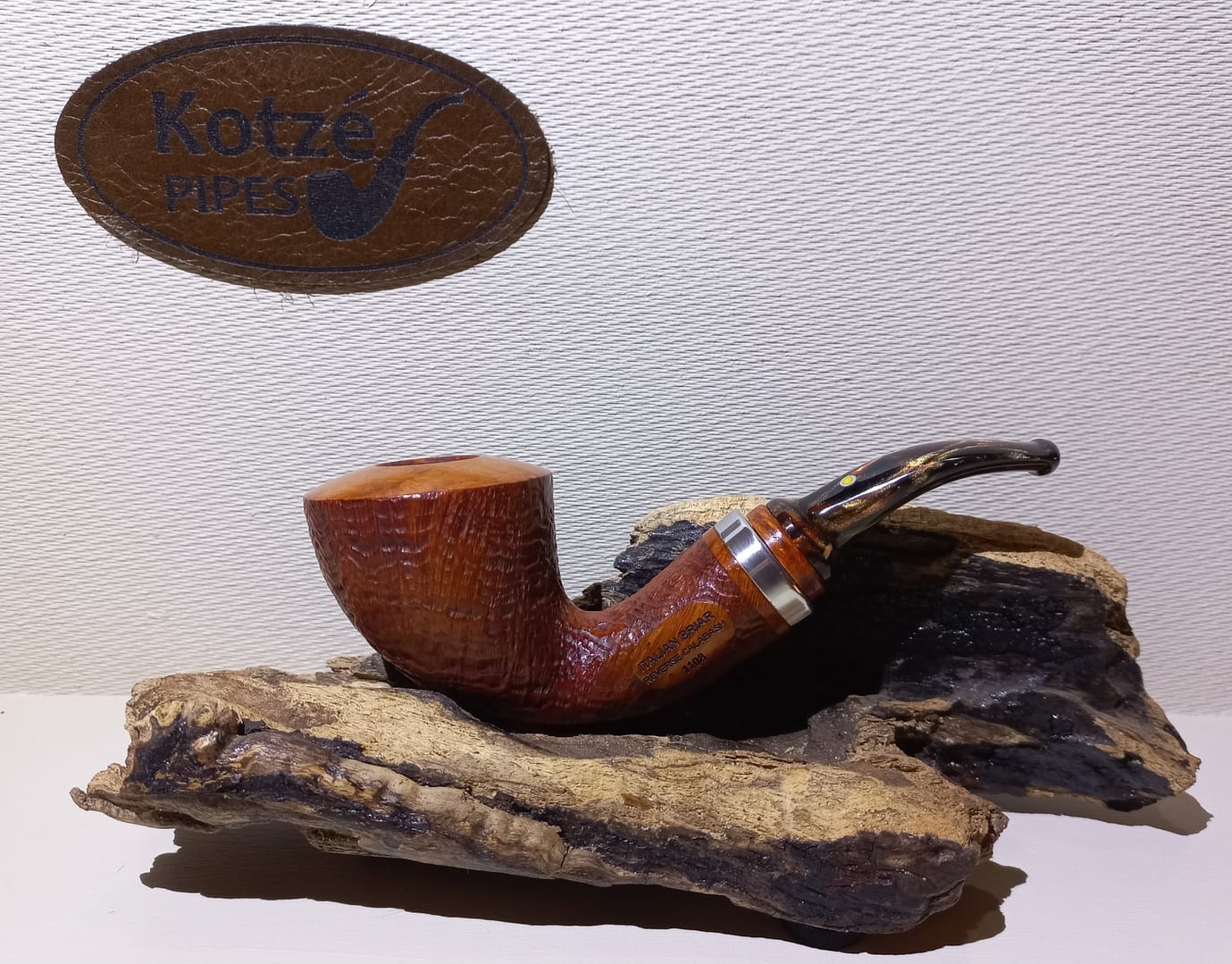 Italian Briar 1108 Sandblasted Reverse Calabash - Kotzé Pipes